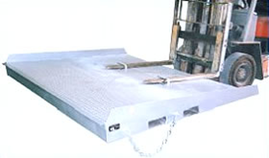 8 Tonne Standard Container Ramp | Forklift Container Ramps | Container ...